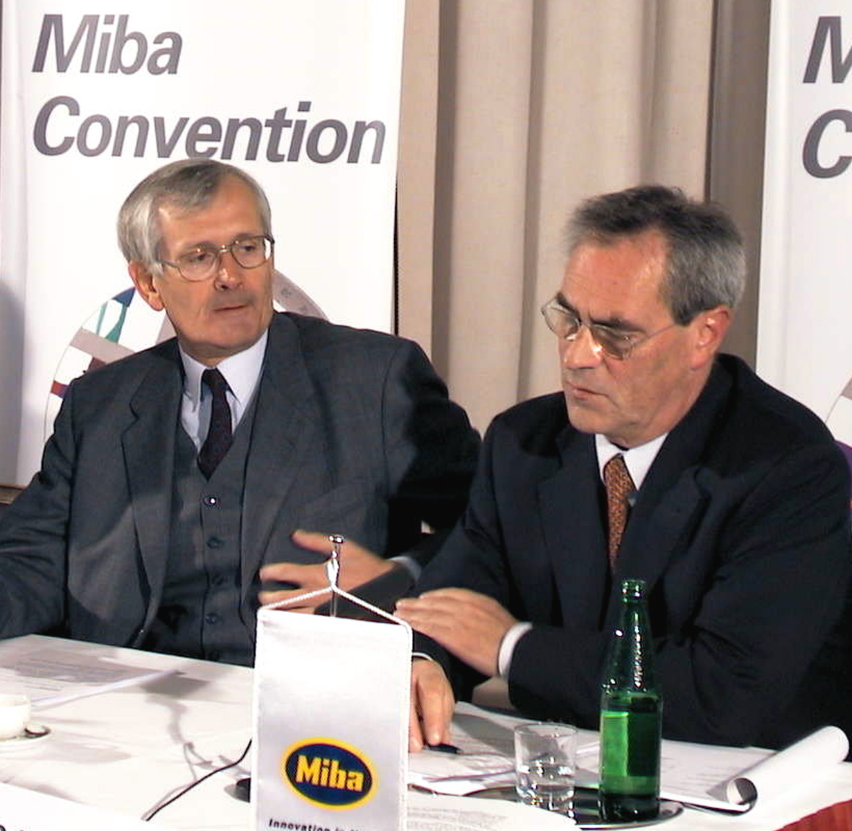 Bild: Geschäftsjahr 2000/2001:MIBA GRUPPE STÄRKER ALS ERWARTET ...