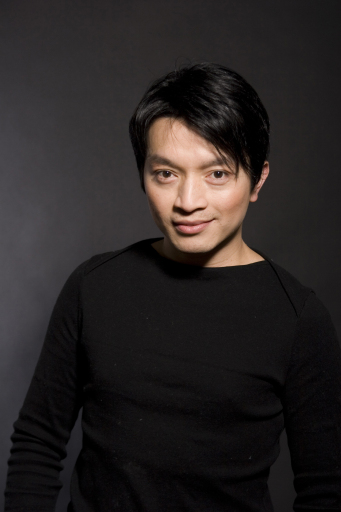 Die La Hong Gmbh gibt exklusiv bekannt! Der Haute-Couture-Designer ...