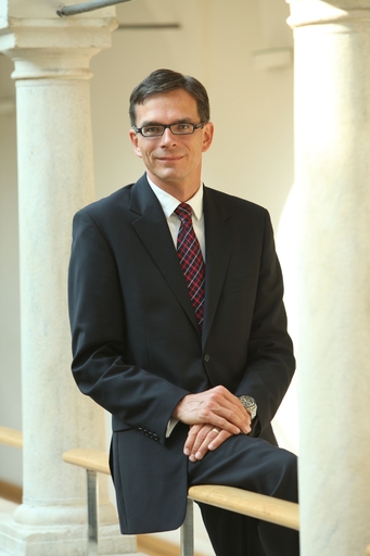 B&C Industrieholding bestellt Michael Junghans zum neuen Vorsitzenden ...