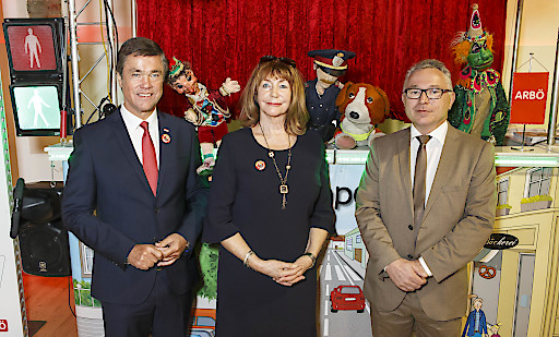 ARBÖ-Puppomobil: Barry, Kasperl, Inspektor Pomeisl und Herr ...