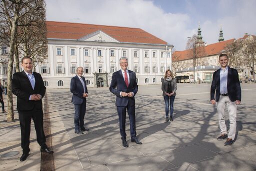 Brief von Clarissa Stadler an Freunde und Kollegen von Robert Hochner ...